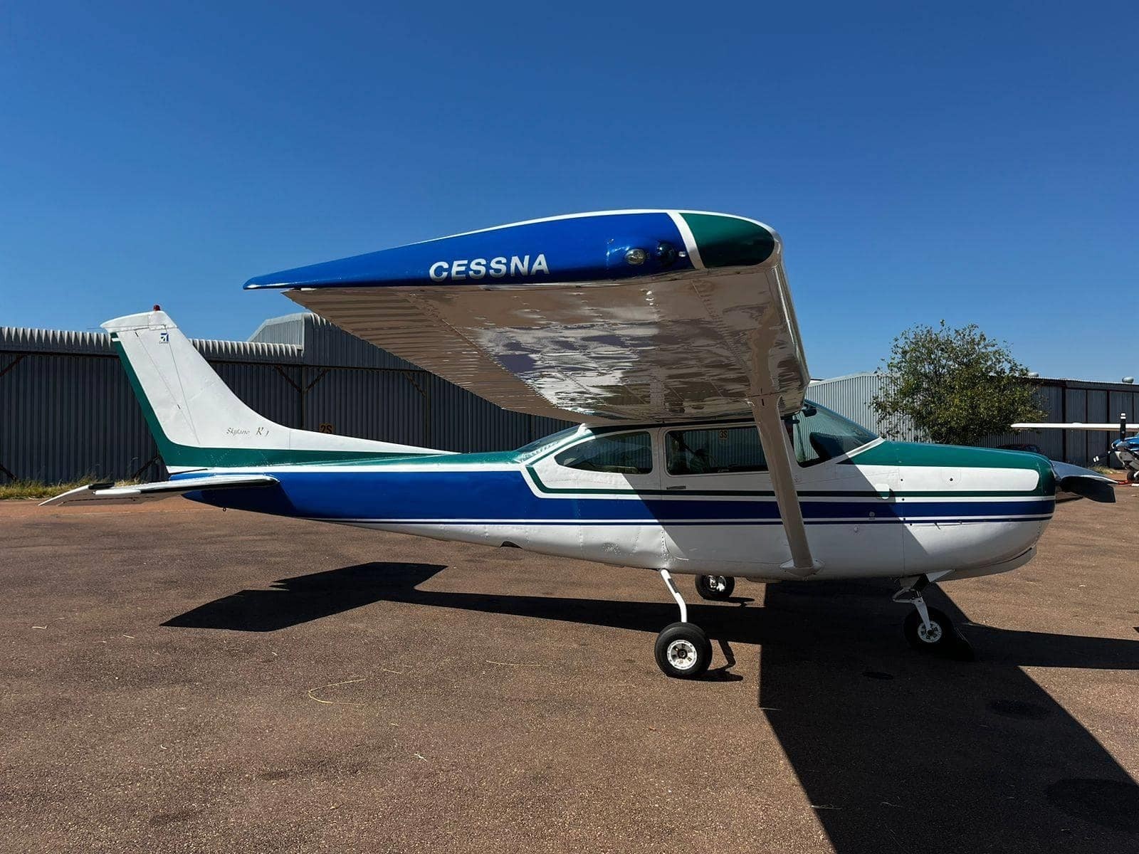 Cessna T-182R Skylane Single Pistons for Sale - Page 14 | AvBuyer