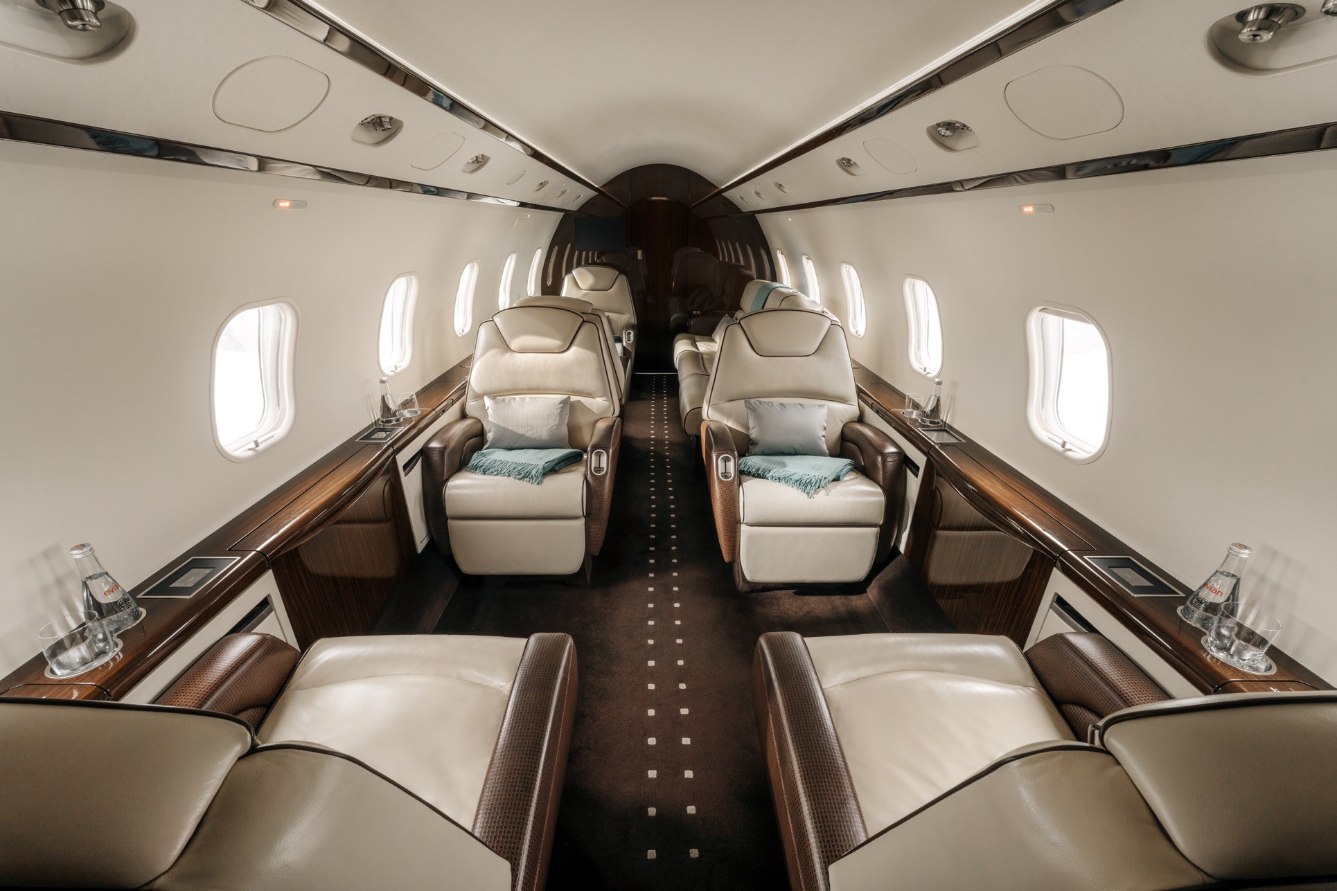 Bombardier Challenger 300 Jets for Sale Worldwide | AvBuyer