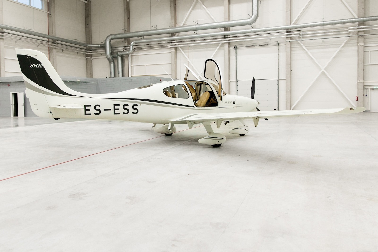 2005 Cirrus SR22 G2 For Sale | England, UK. 1639 hrs. | AvBuyer