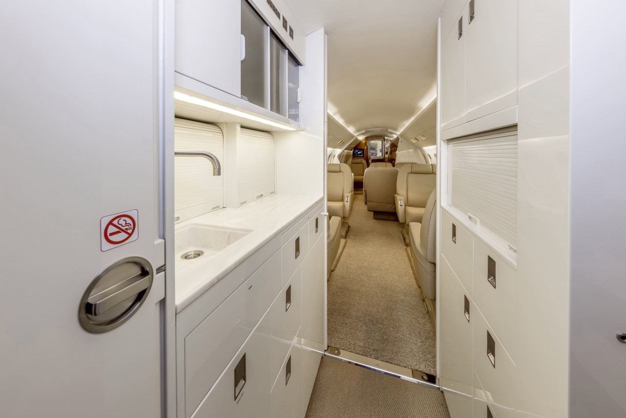 New & Used Falcon 900LX Jets Worldwide | AvBuyer