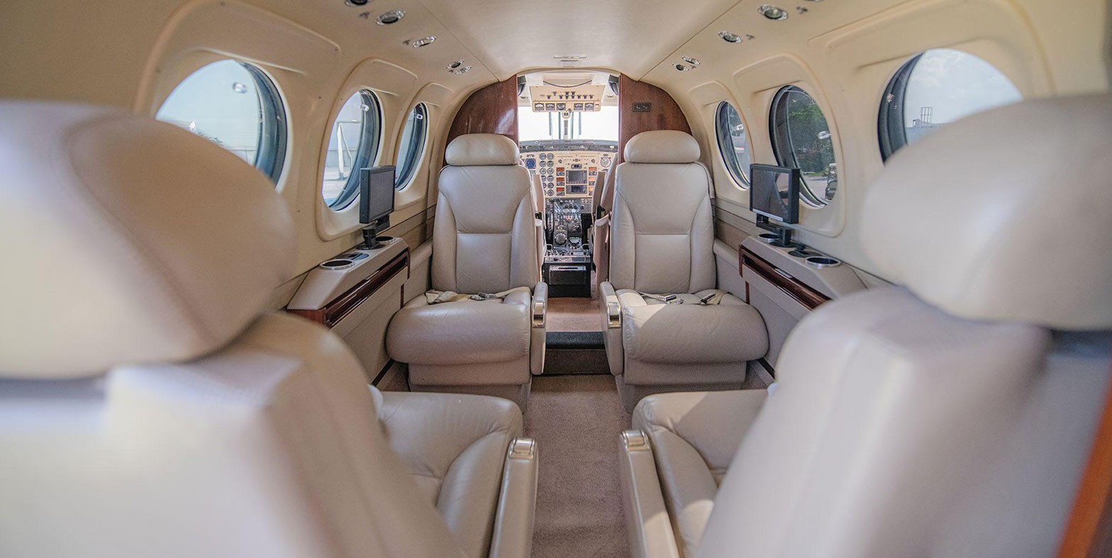 2005 Beechcraft King Air C90B For Sale | FL, US. 2551.5 hrs. | AvBuyer