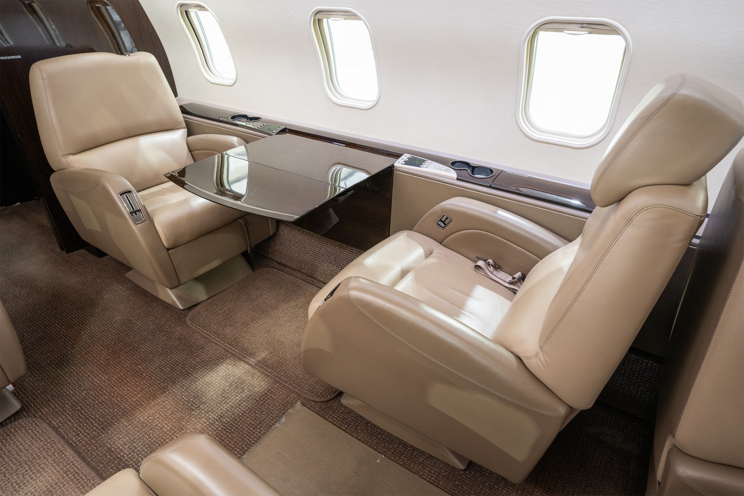 Bombardier Challenger Jets for Sale Worldwide | AvBuyer