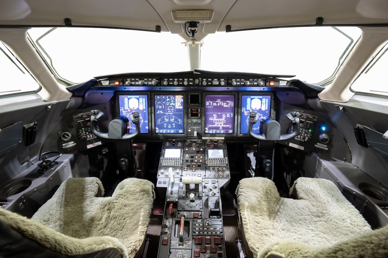 Bombardier Challenger 300 Jets for Sale Worldwide | AvBuyer