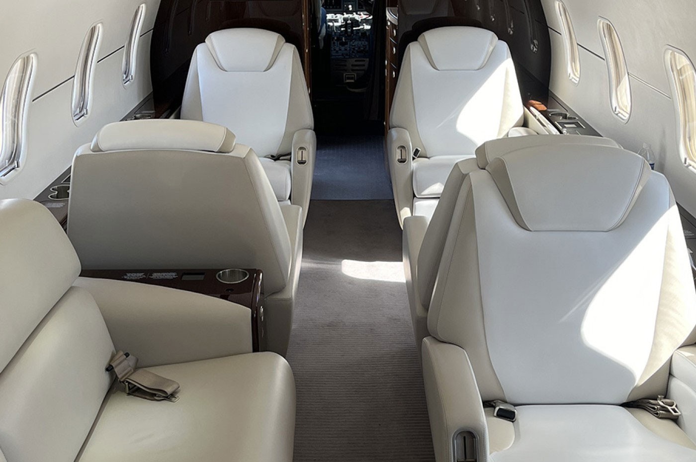 Bombardier Challenger 300 Jets for Sale Worldwide | AvBuyer