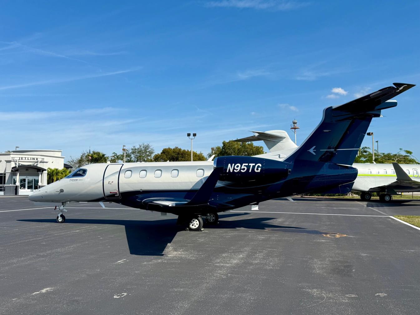 Used Embraer Phenom 300E Jets for Sale Worldwide | AvBuyer