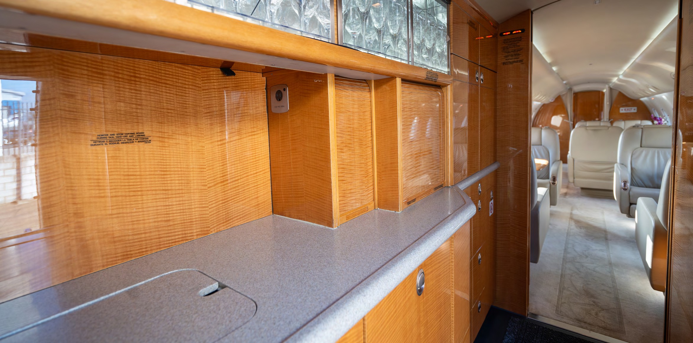 2007 Embraer Legacy 600 For Sale | England, UK. 7313 hrs. | AvBuyer