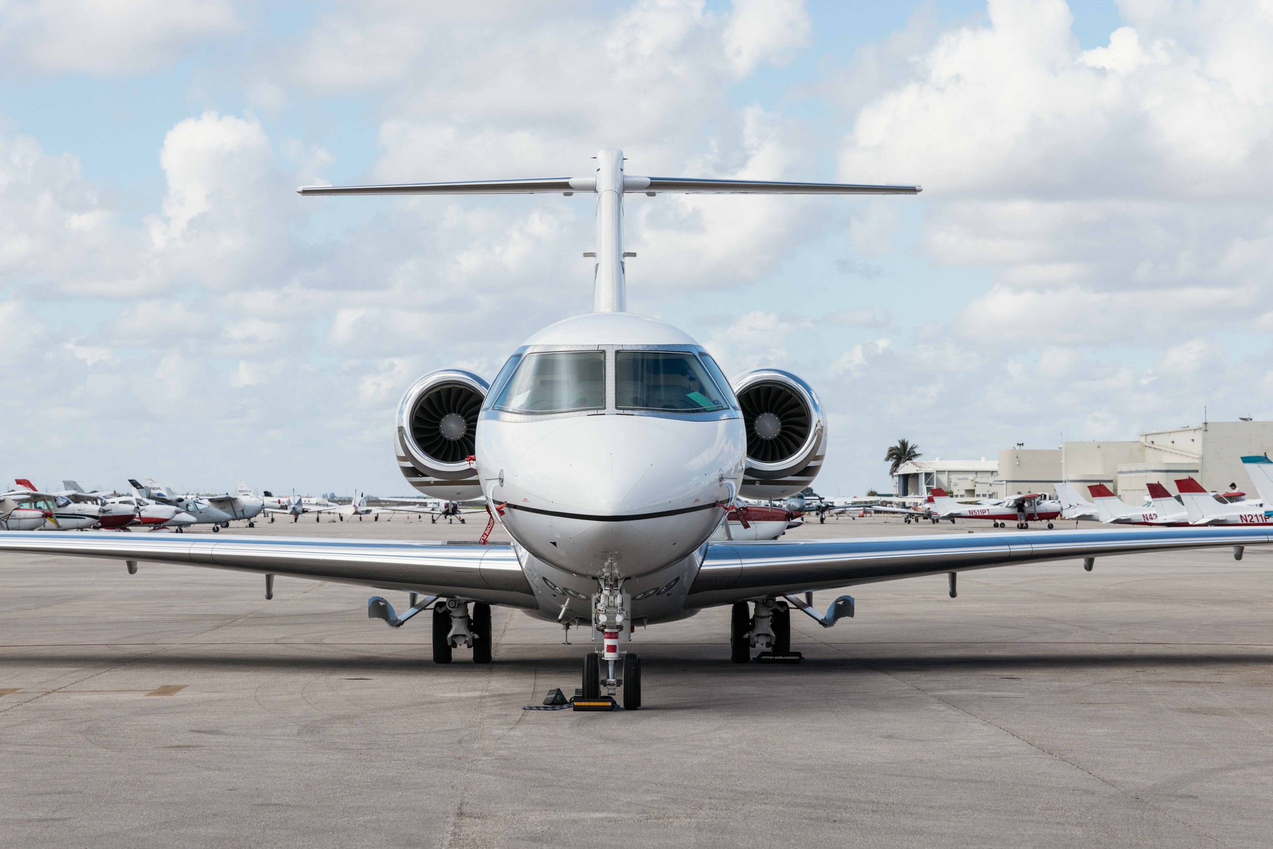 Hawker 4000 Private Jets for Sale | AvBuyer