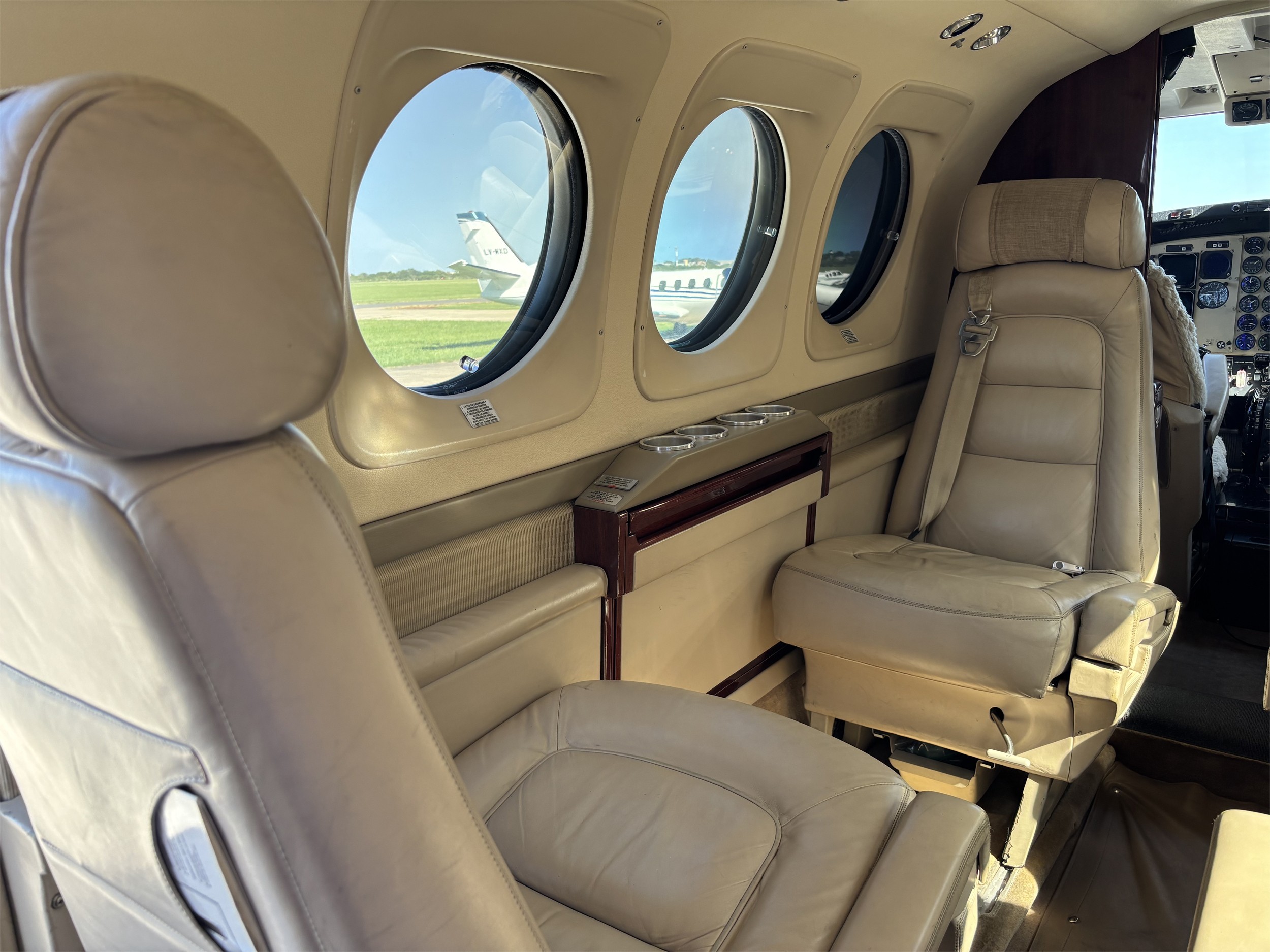 2005 Beechcraft King Air C90B For Sale | AR. 3115 hrs. | AvBuyer