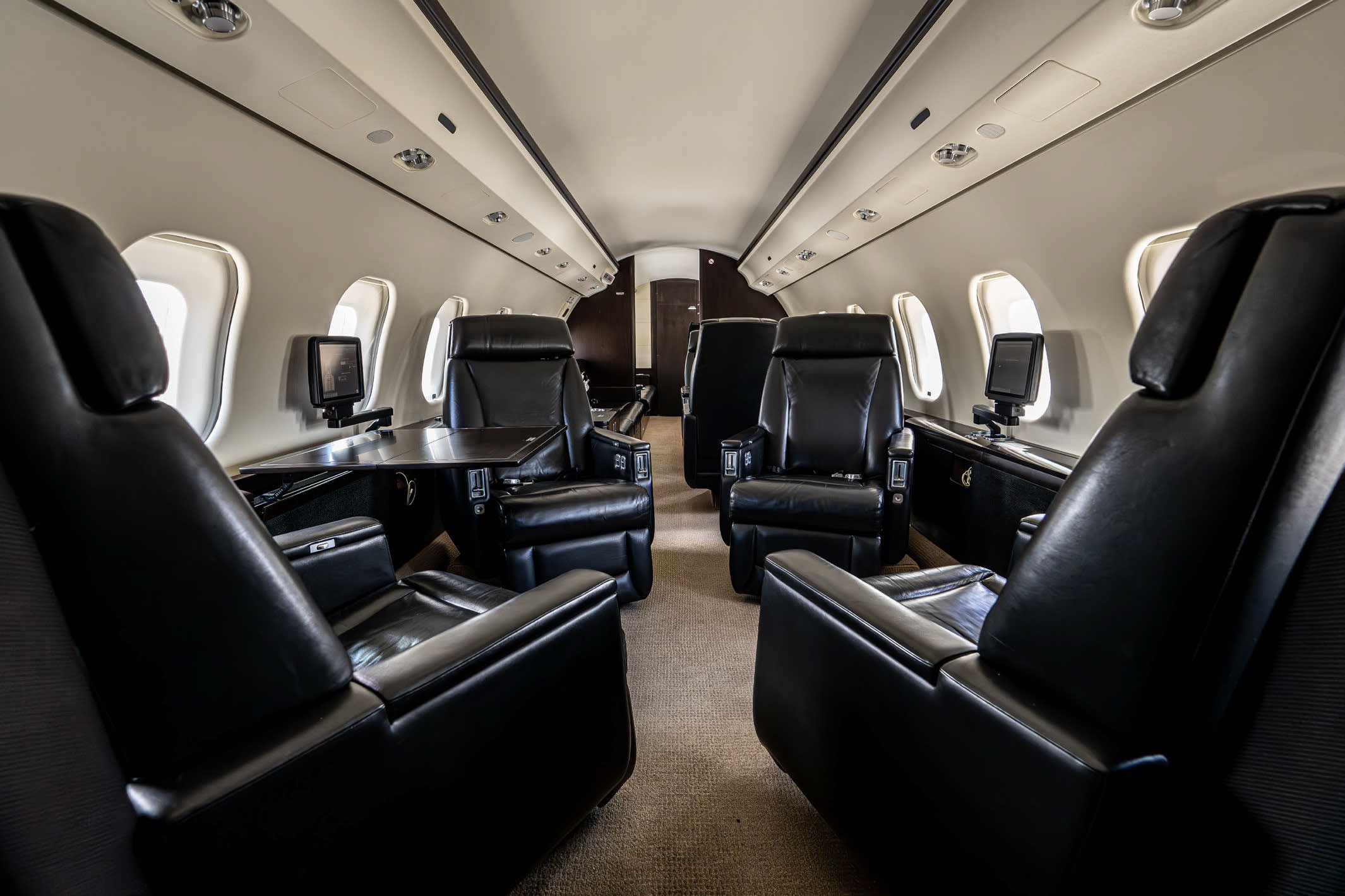 2009 Bombardier Global Express XRS For Sale | CT, US. 6483 hrs. | AvBuyer
