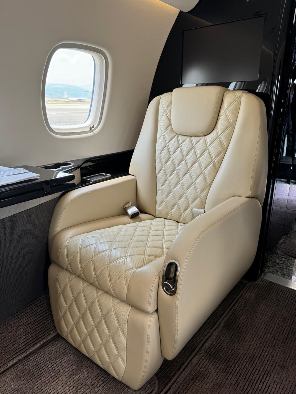 2016 Embraer Legacy 650 For Sale | Latvia. 2400 hrs. | AvBuyer