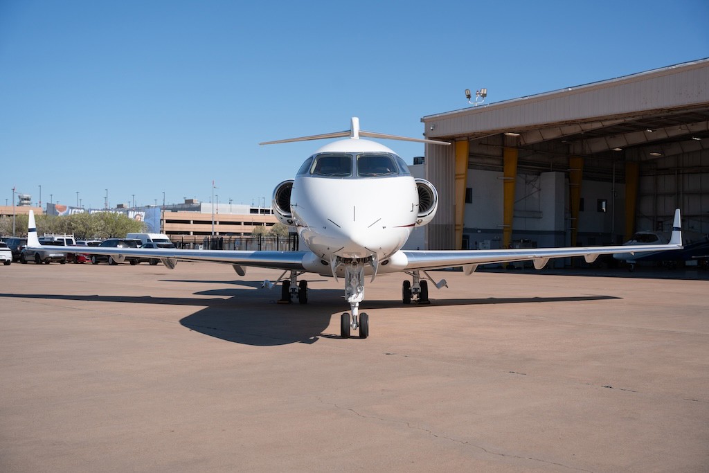 2013 Bombardier Challenger 300 For Sale | TX, US. 3515 hrs. | AvBuyer