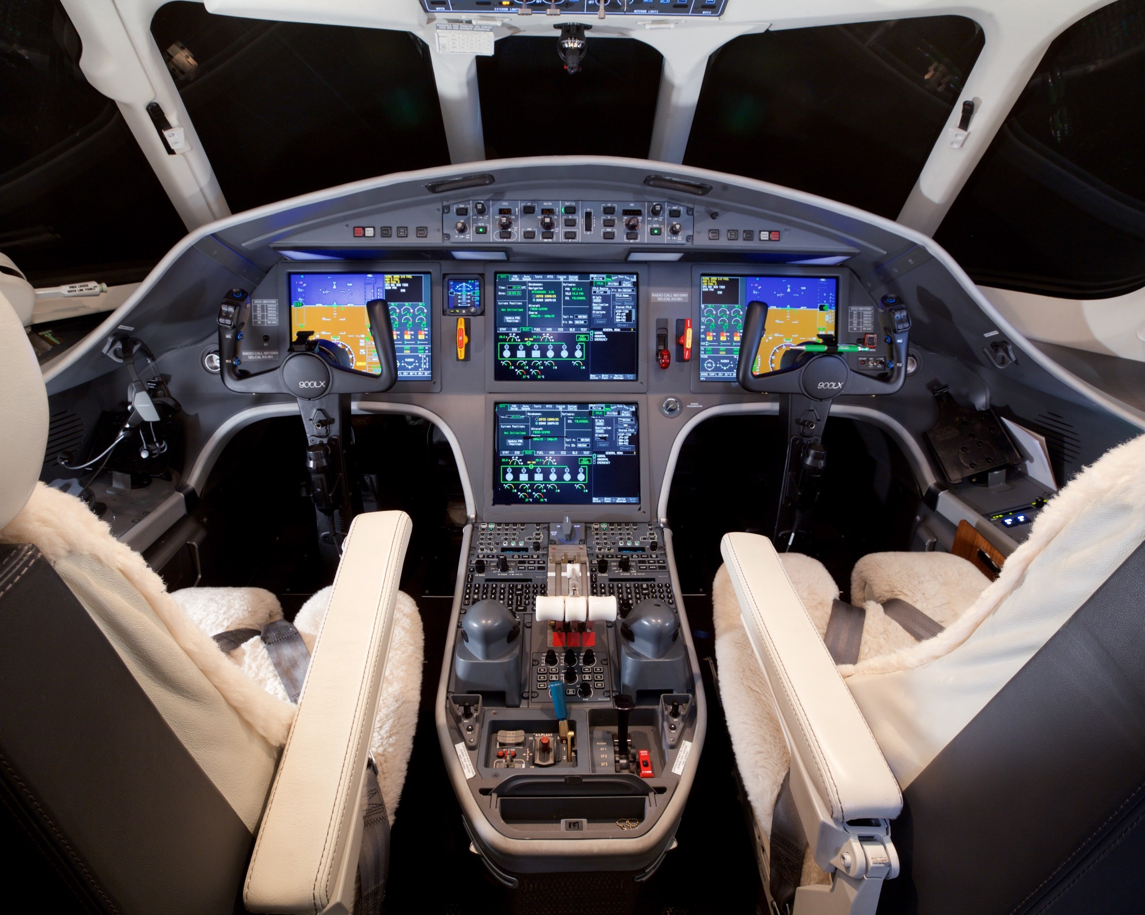 New & Used Falcon 900LX Jets Worldwide | AvBuyer