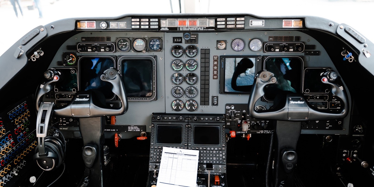 2006 Hawker 400XP For Sale | Brazil. 5607 | AvBuyer