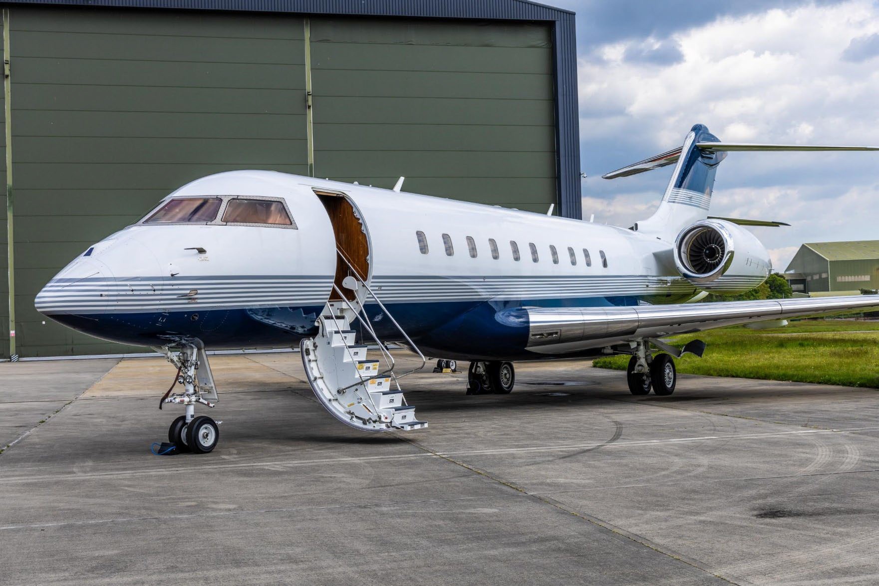 Bombardier Global 5000 Jets for Sale Worldwide | AvBuyer