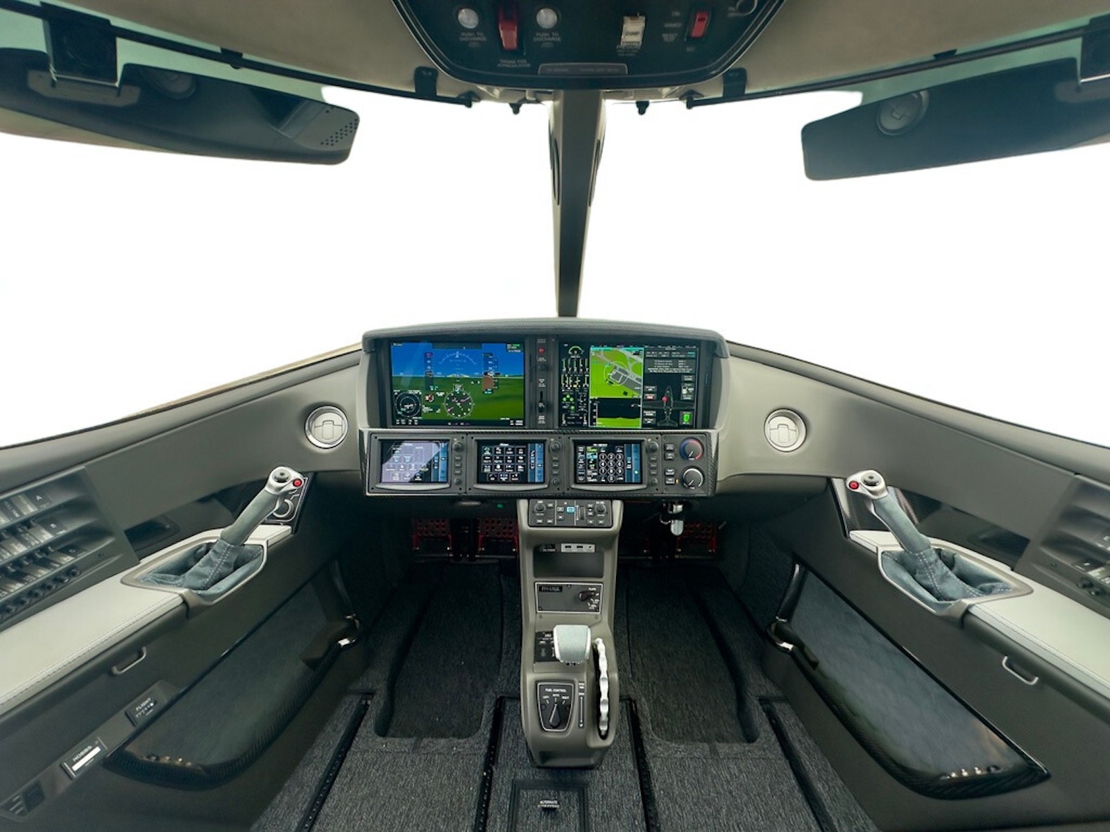 2020 Cirrus Vision SF50 For Sale | England, UK. 168 hrs. | AvBuyer