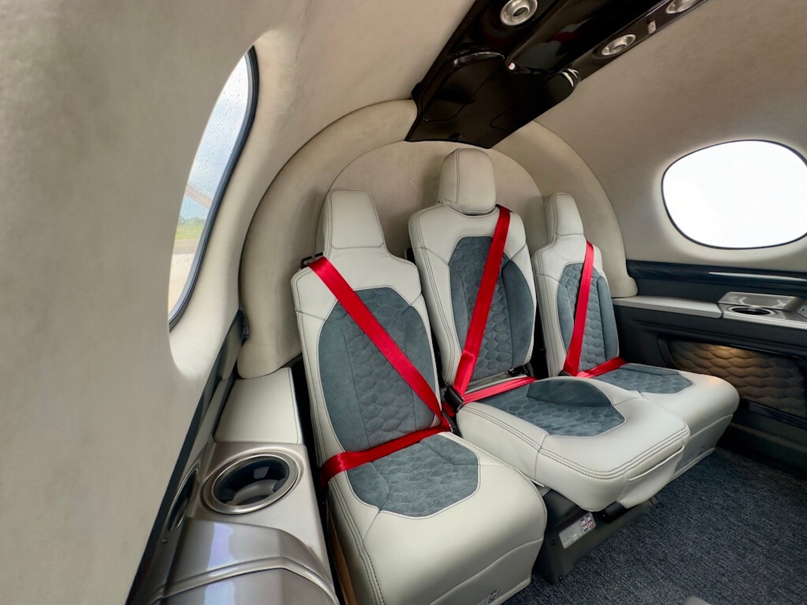 2020 Cirrus Vision SF50 For Sale | England, UK. 168 hrs. | AvBuyer