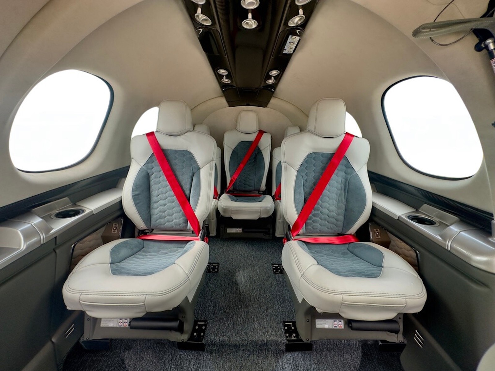 2020 Cirrus Vision SF50 For Sale | England, UK. 168 hrs. | AvBuyer