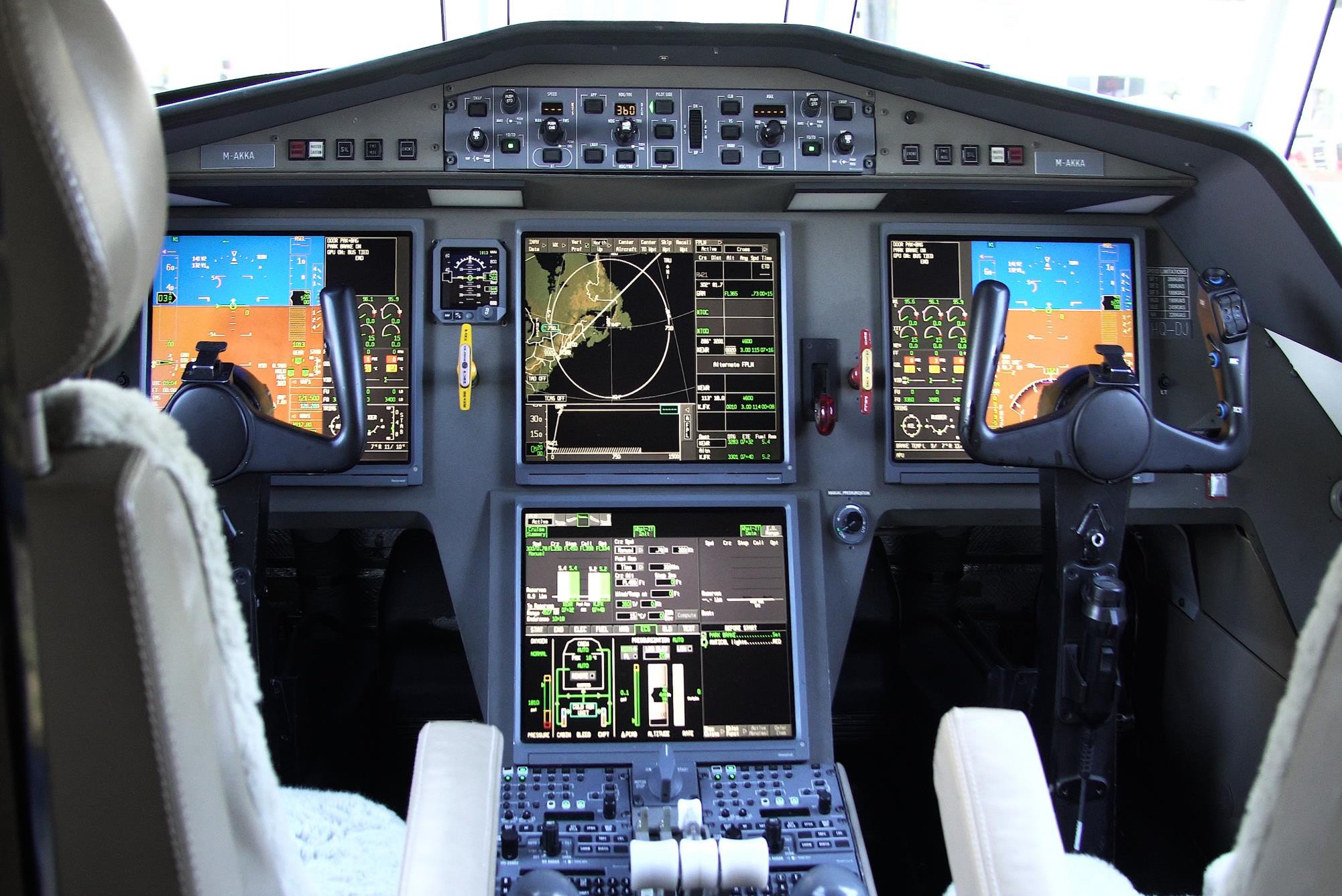 2004 Dassault Falcon 900EX EASy For Sale | FL, US. 8775 hrs. | AvBuyer