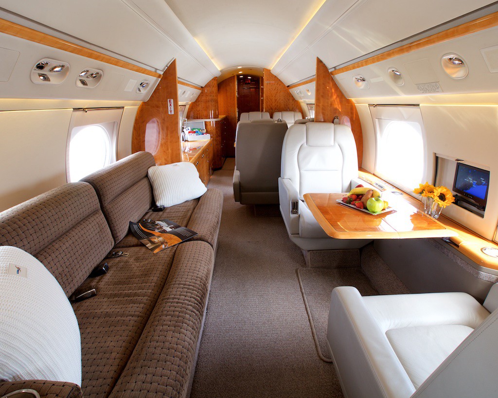2000 Gulfstream V For Sale | PA, US. 11527 hrs. | AvBuyer