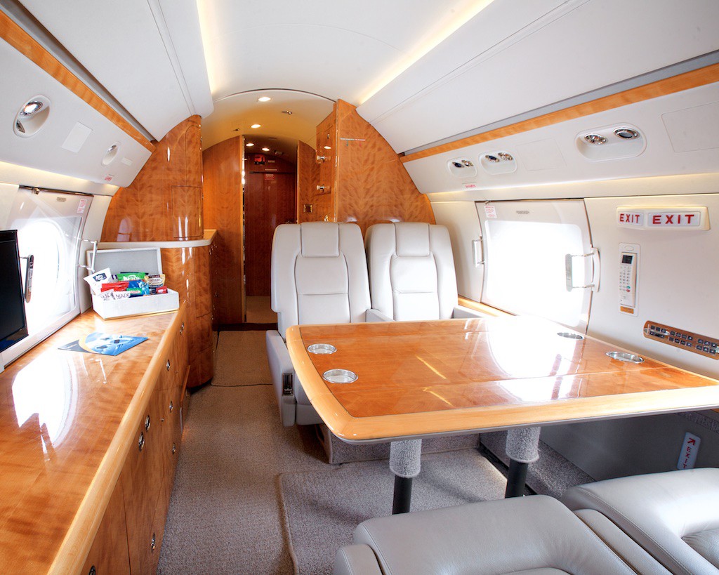 2000 Gulfstream V For Sale | PA, US. 11527 hrs. | AvBuyer