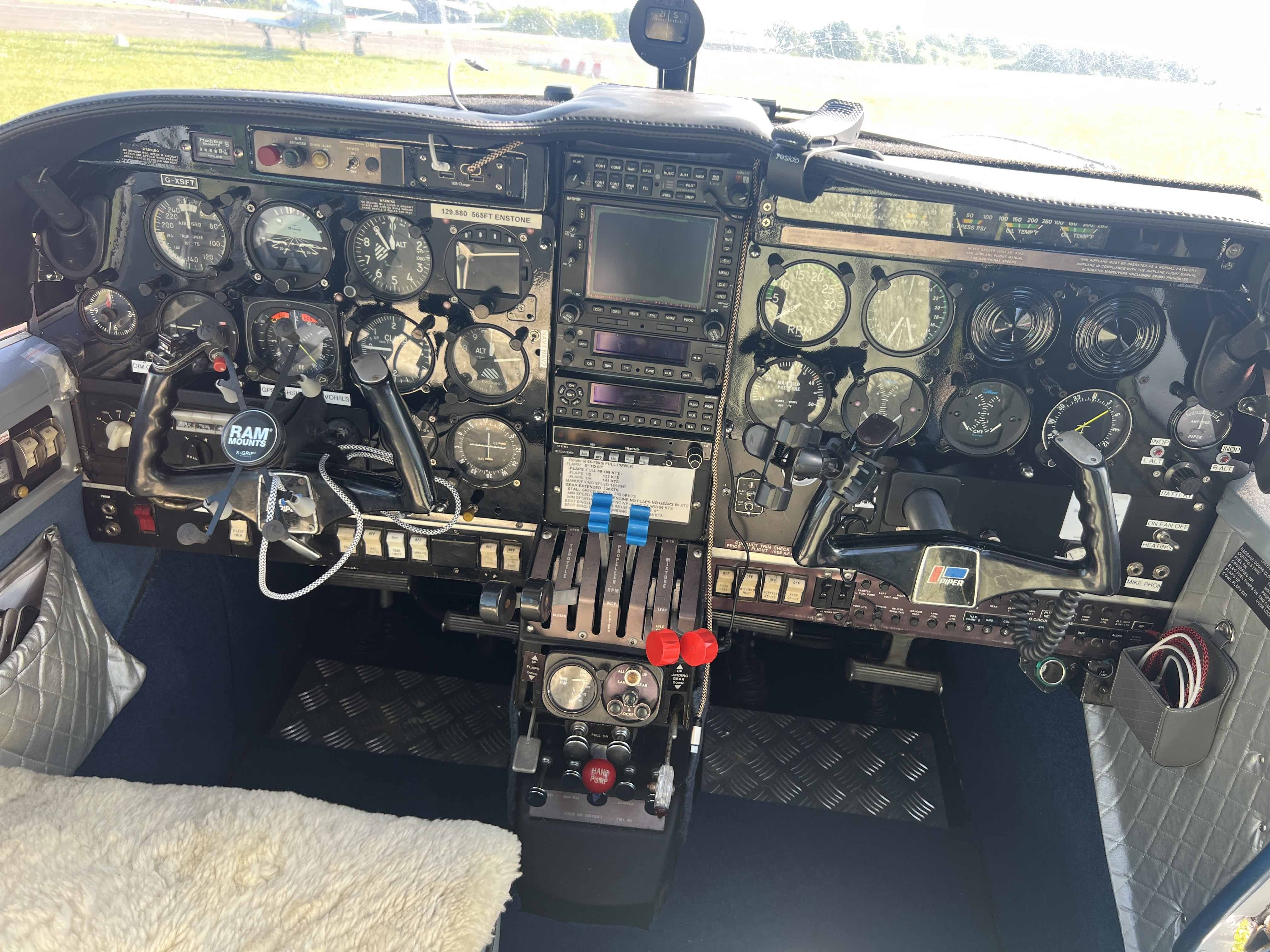 1977 Piper Aztec For Sale | England, UK. 9393 hrs. | AvBuyer