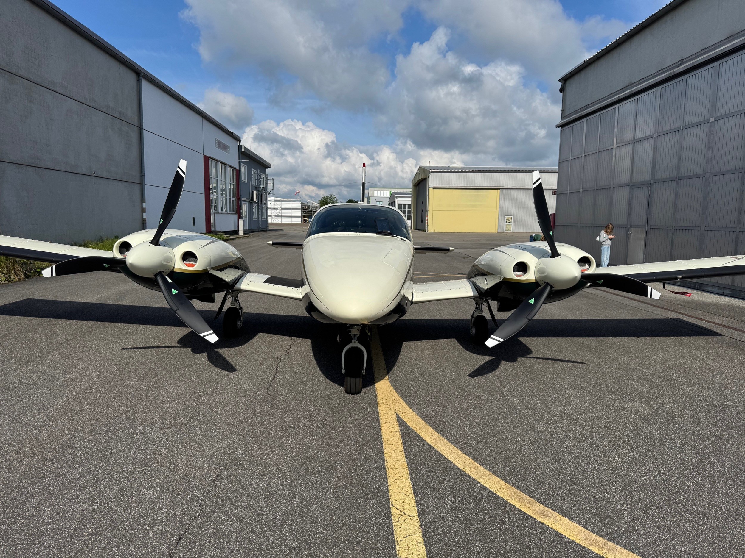 1982 Piper Seneca For Sale | Germany. 2114 hrs. | AvBuyer