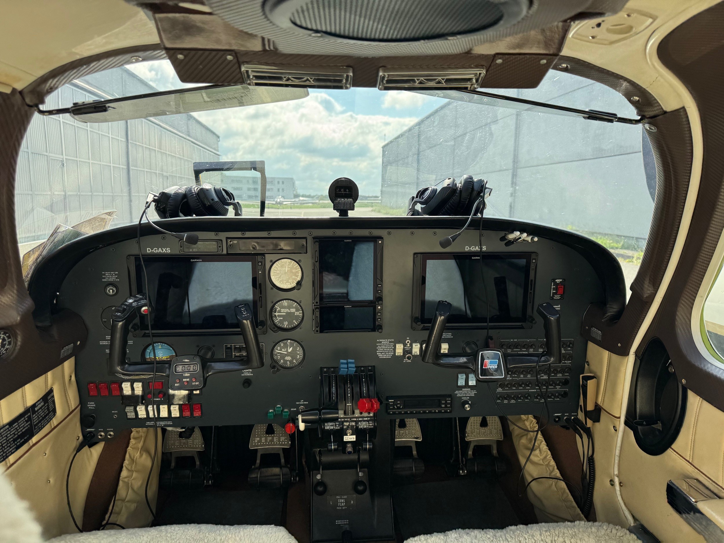 1982 Piper Seneca For Sale | Germany. 2114 hrs. | AvBuyer