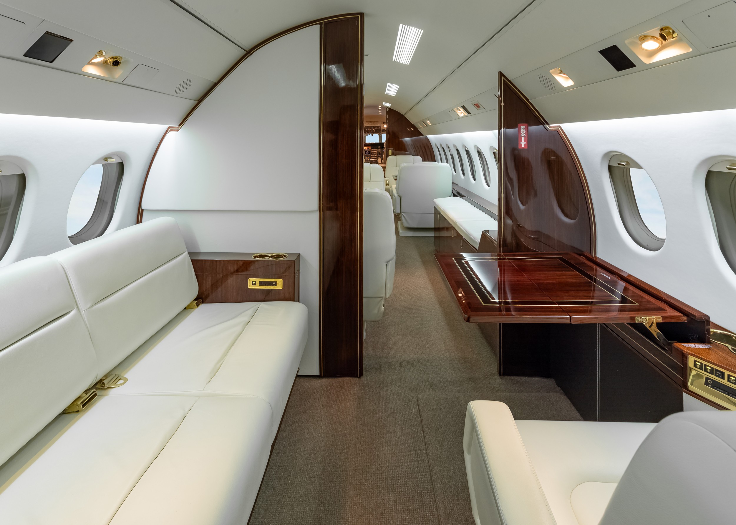 New & Used Falcon 900LX Jets Worldwide | AvBuyer