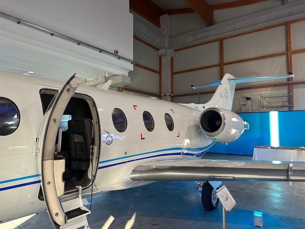 2007 Hawker 400XP For Sale | Italy. 4573 hrs. | AvBuyer