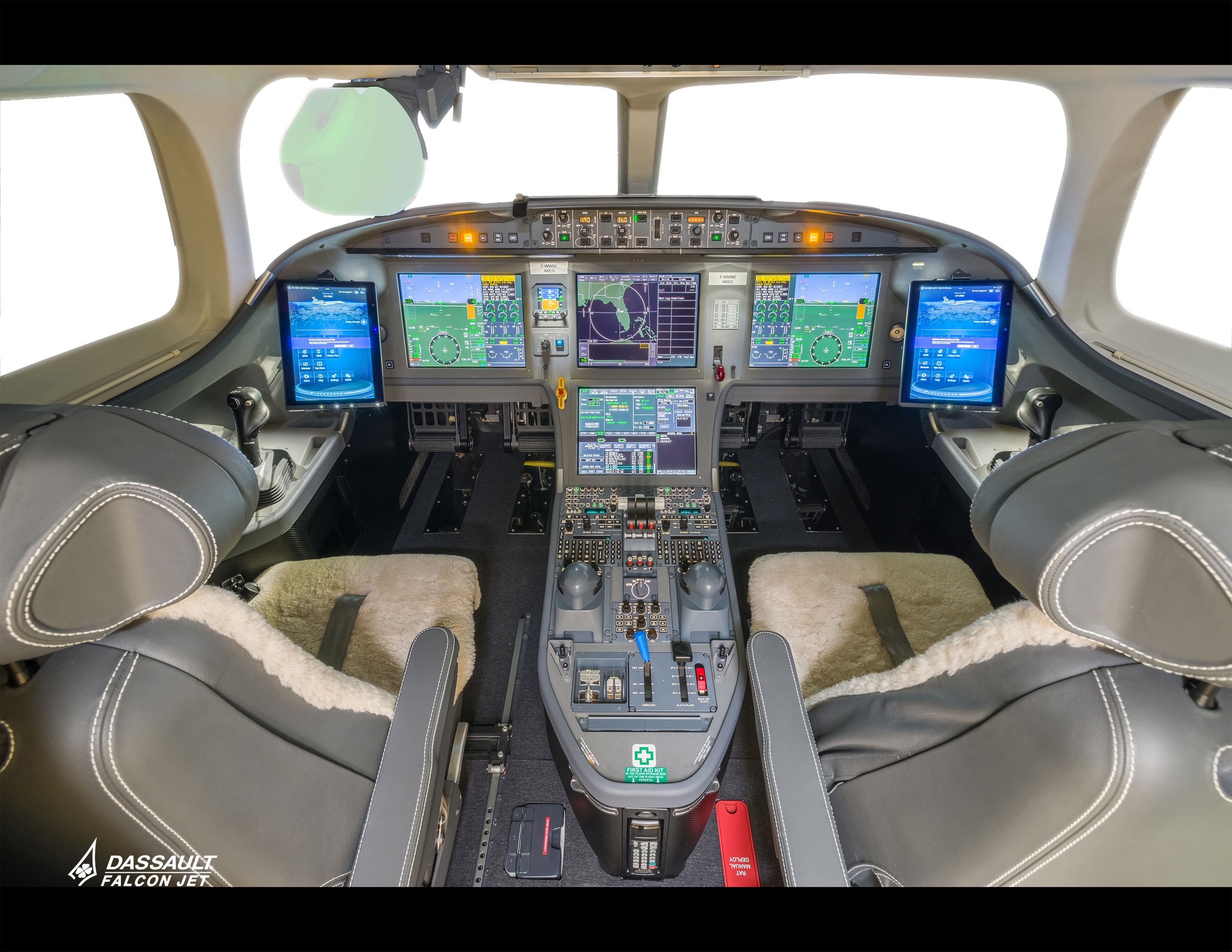 2017 Dassault Falcon 8X For Sale | France. 4680 hrs. | AvBuyer