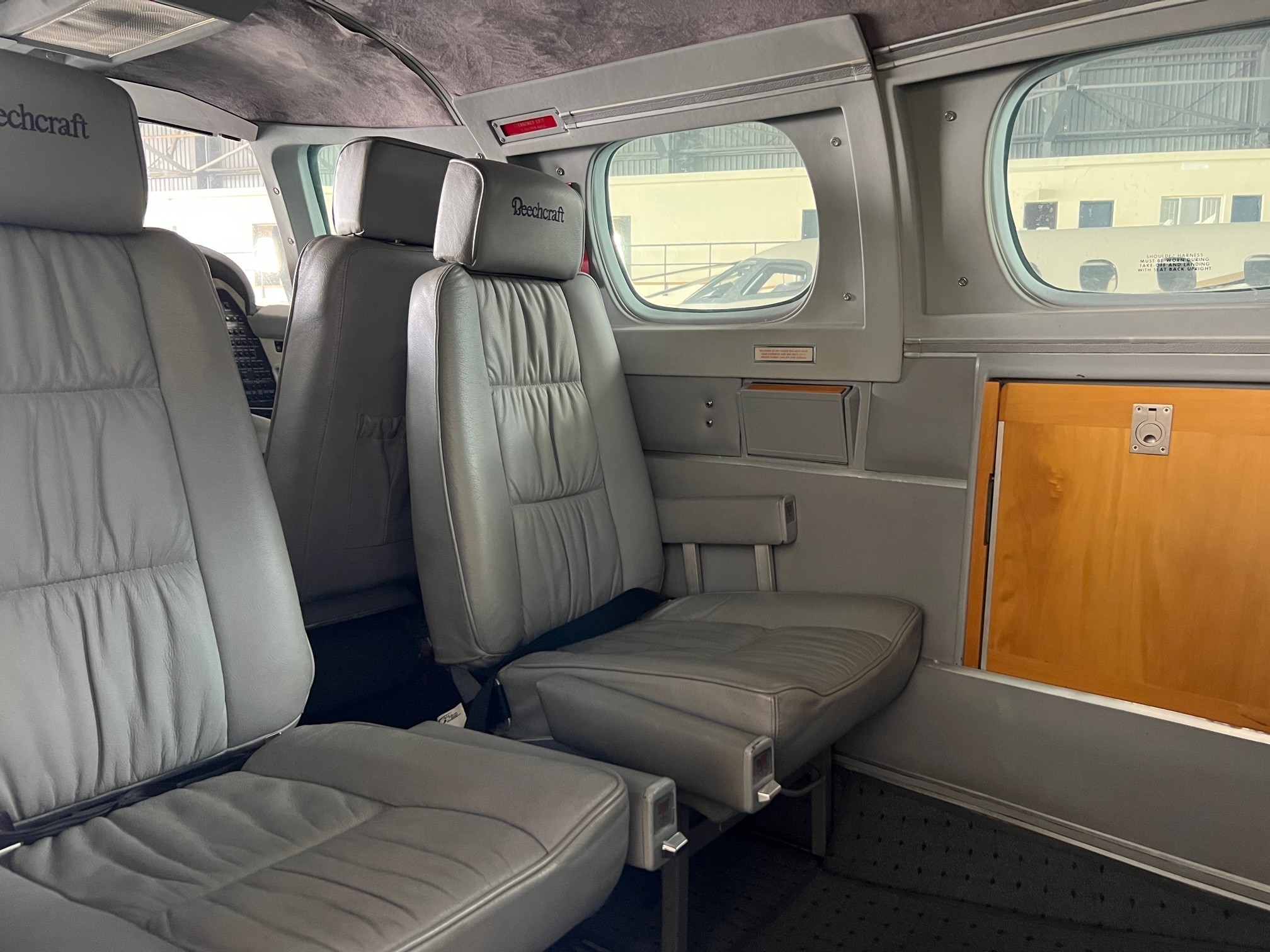 1978 Beechcraft B60 Duke Turboprop For Sale | ZA. 3450 hrs. | AvBuyer