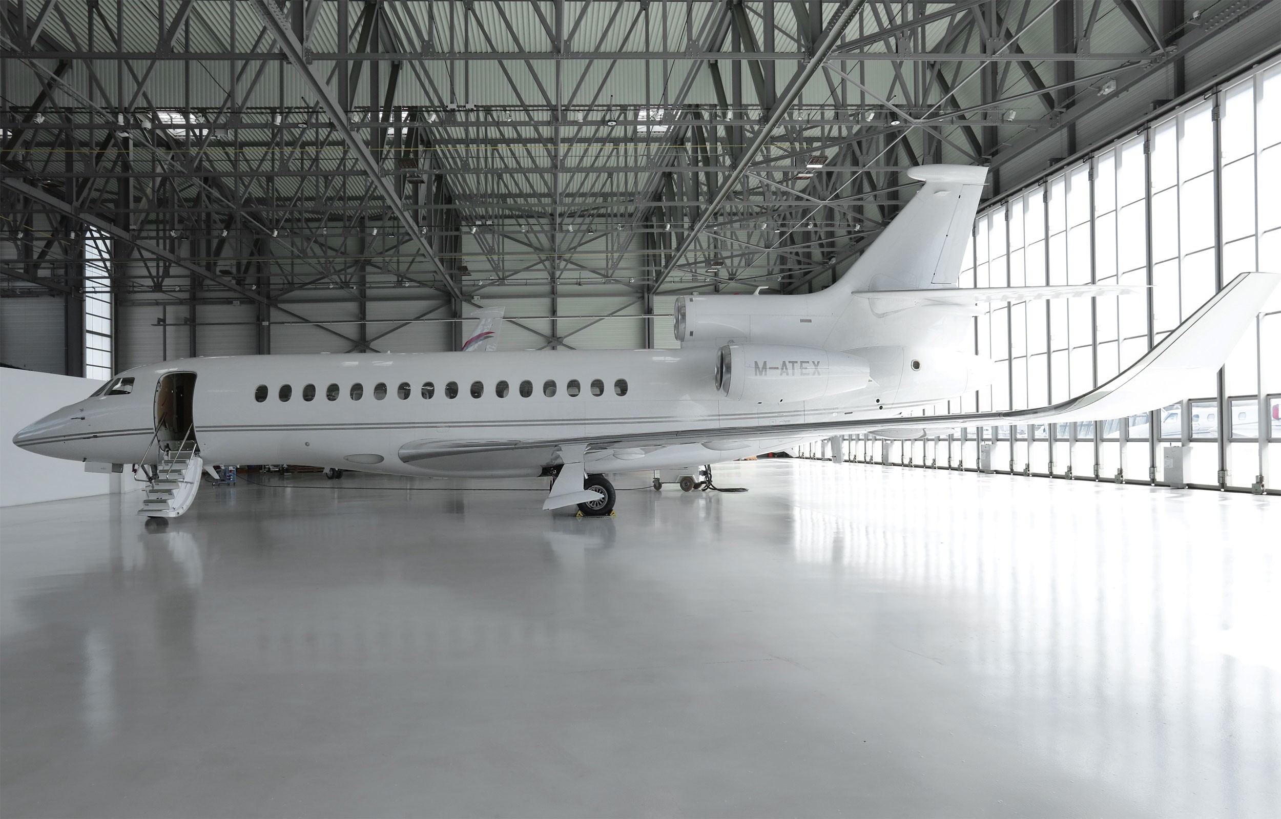 2017 Dassault Falcon 8X For Sale | Canada. 2716 hrs. | AvBuyer