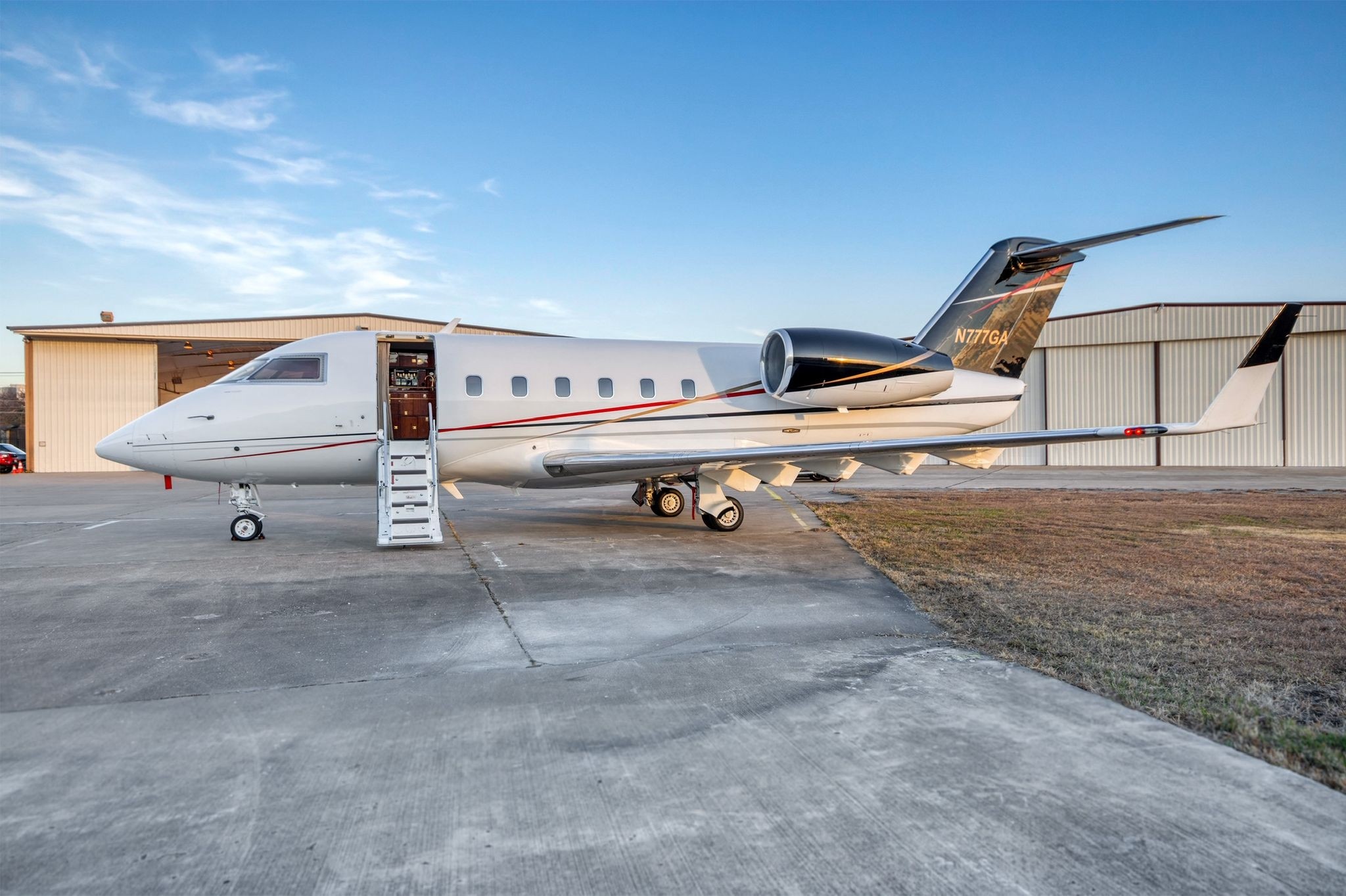 1982 Bombardier Challenger 600 For Sale | FL, US. 8550 hrs. | AvBuyer