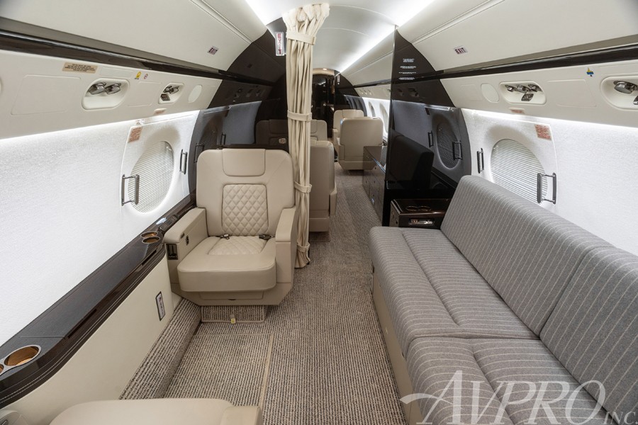 2020 Gulfstream G550 For Sale | FL, US. 2343 hrs. | AvBuyer
