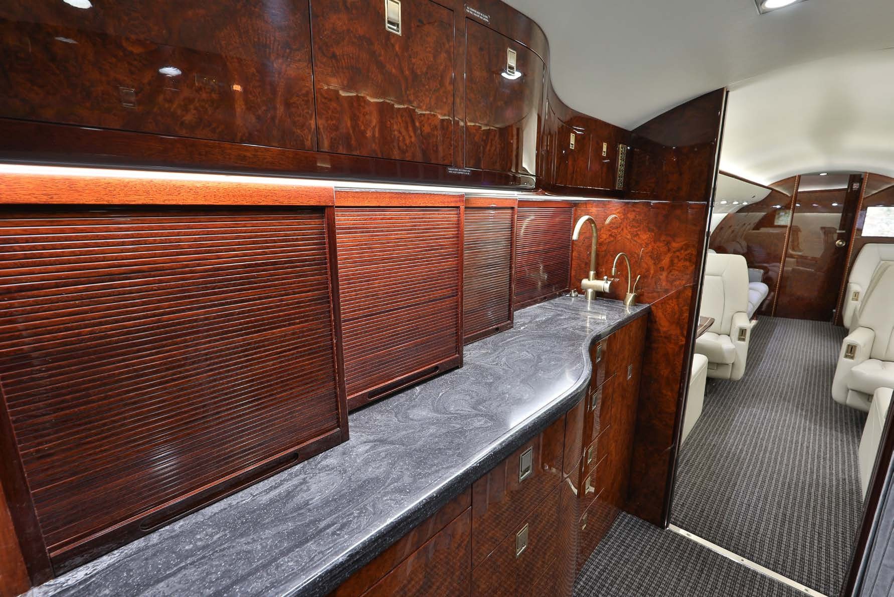 2006 Bombardier Challenger 604 For Sale | ZA. 5994 | AvBuyer