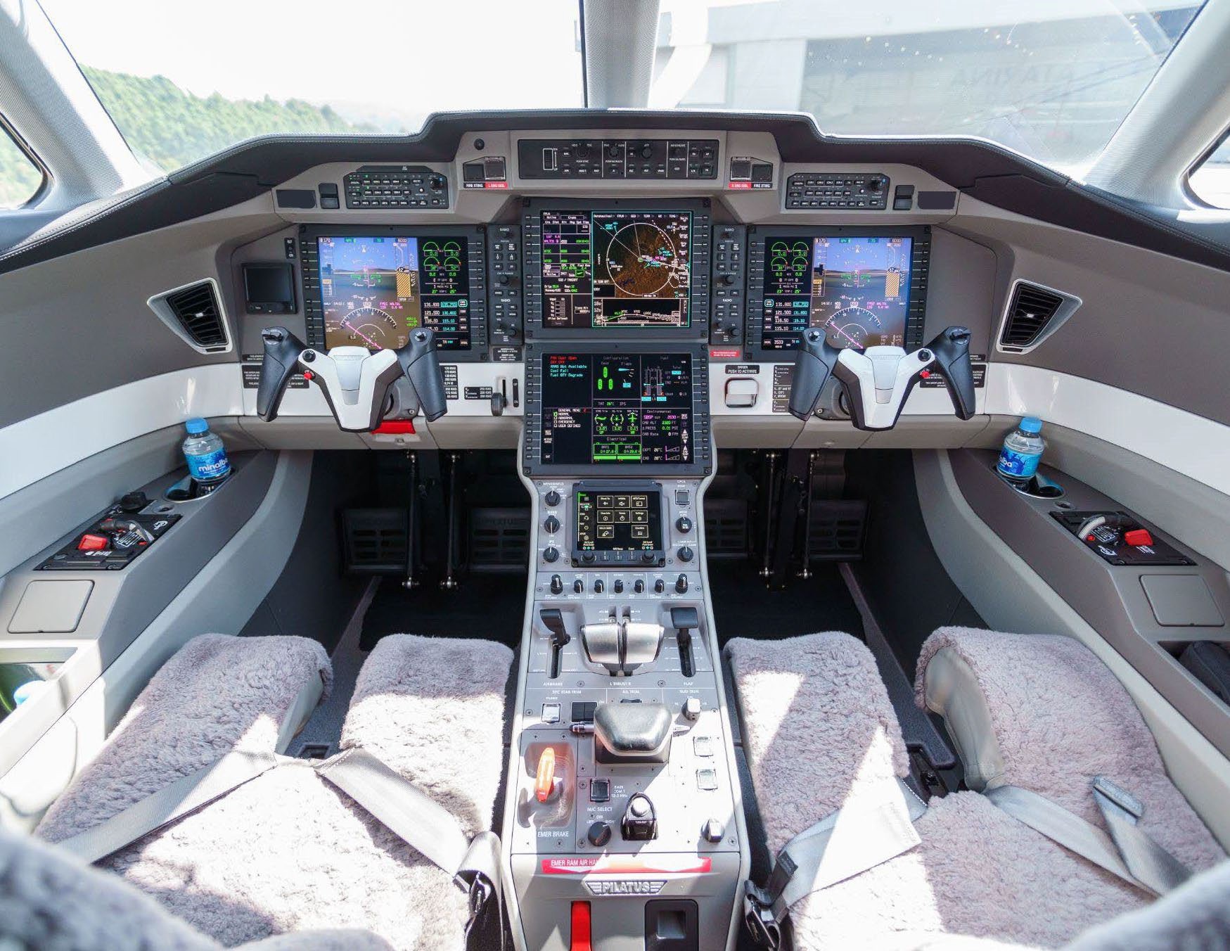 2021 Pilatus PC-24 For Sale | LA, US. 1932 hrs. | AvBuyer