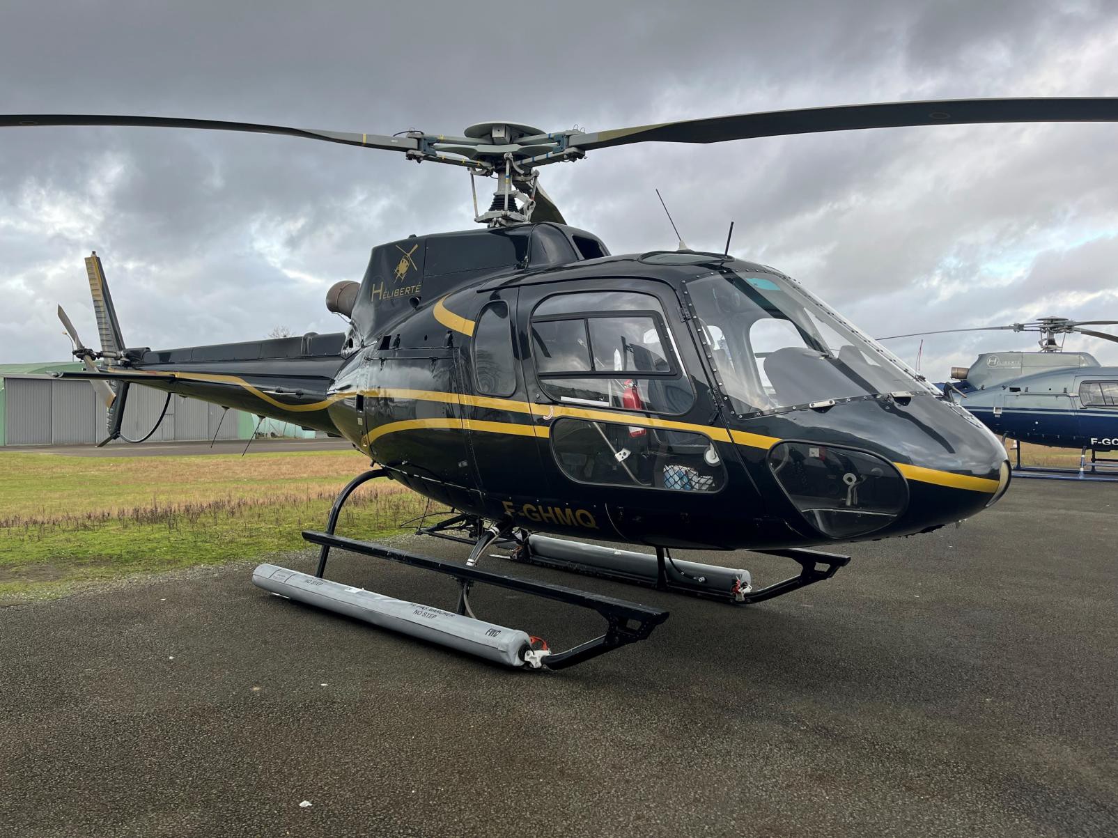 1991 Airbus/Eurocopter AS 350B-2 For Sale | France. 9336 hrs. | AvBuyer