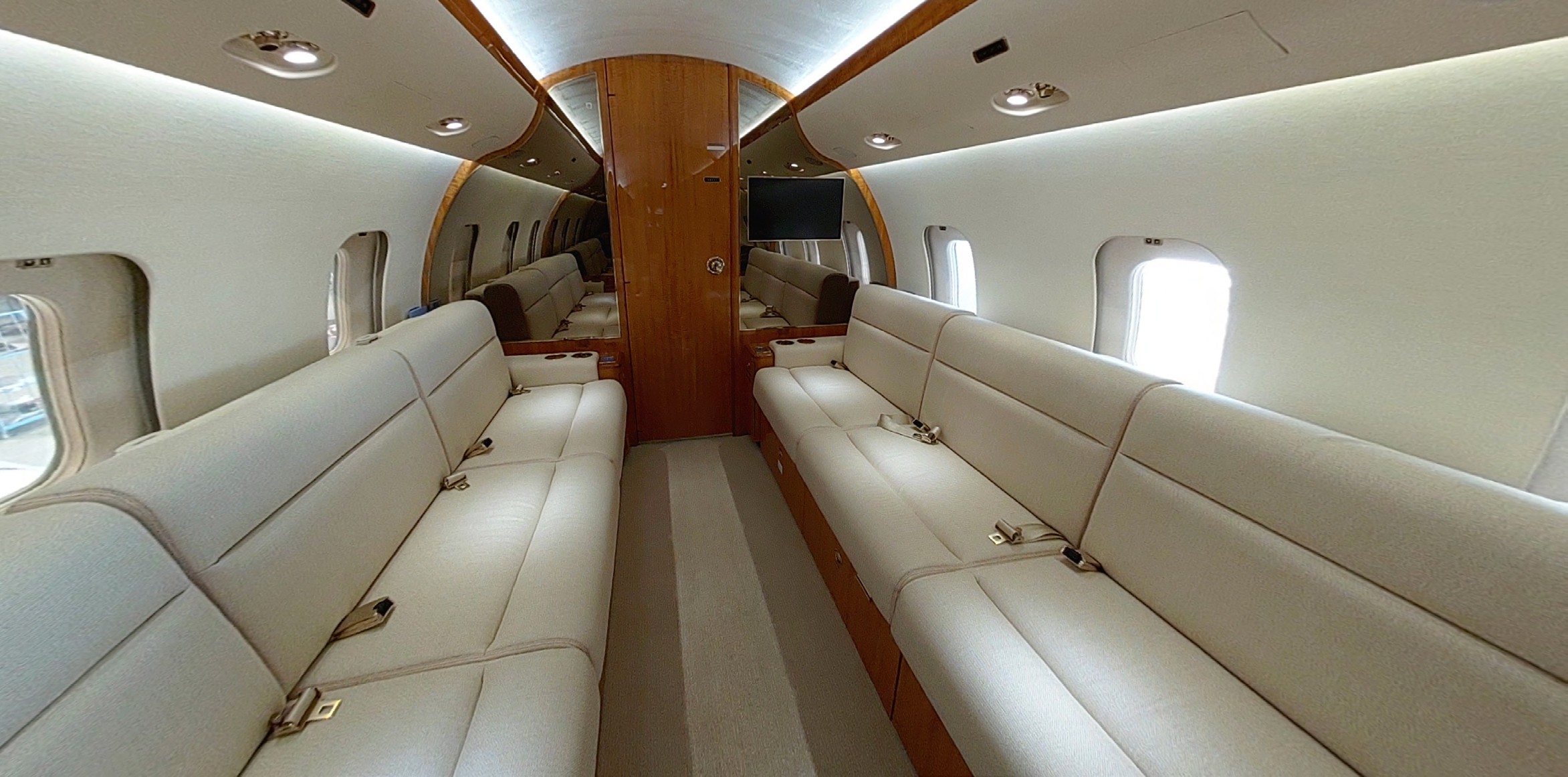 2010 Bombardier Global Express XRS For Sale | England, UK. 1738 hrs ...