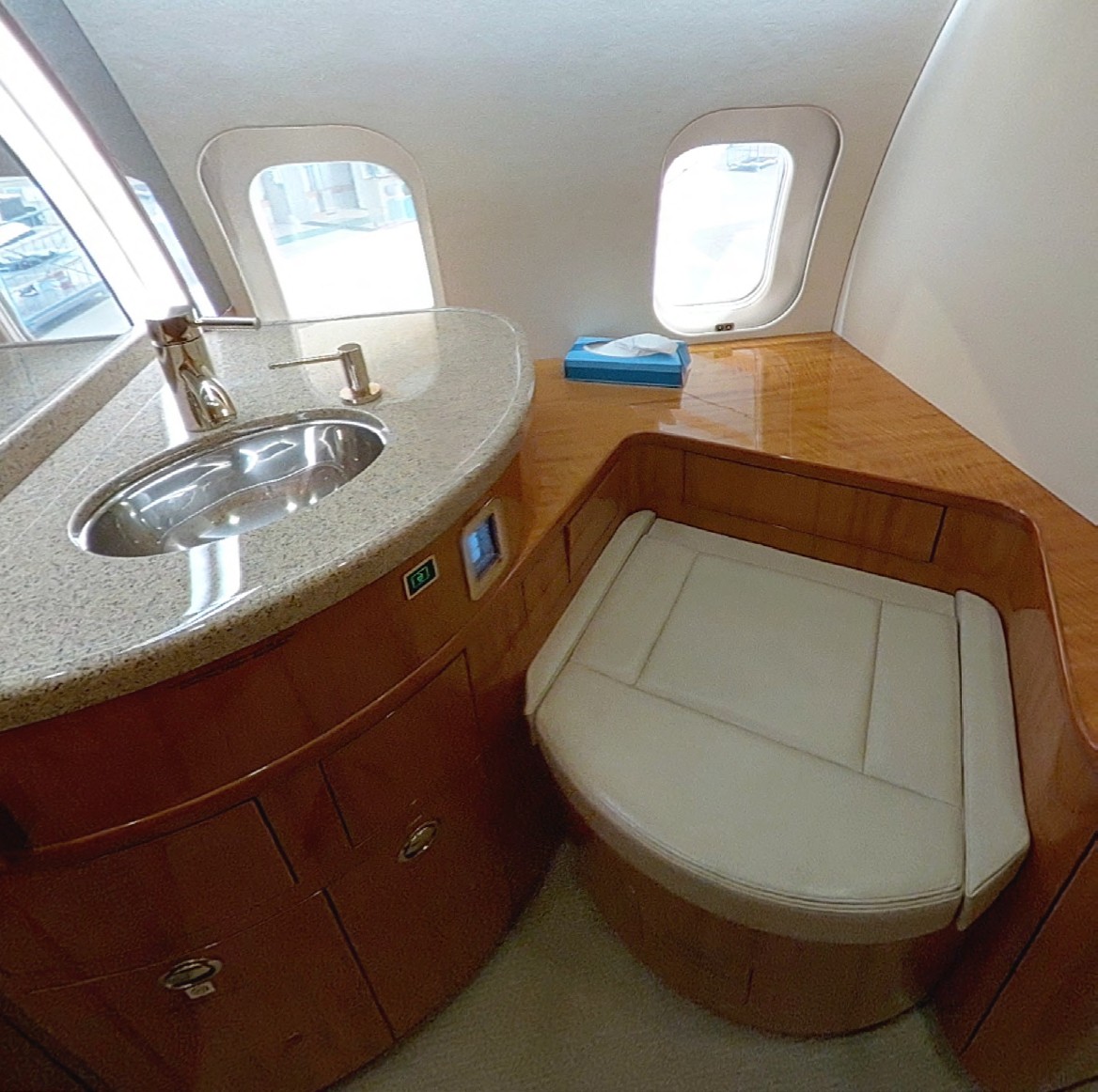 2010 Bombardier Global Express XRS For Sale | England, UK. 1738 hrs ...