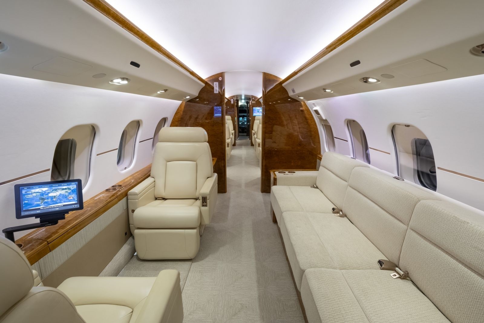 2006 Bombardier Global Express XRS For Sale | NY, US. 5637 hrs. | AvBuyer