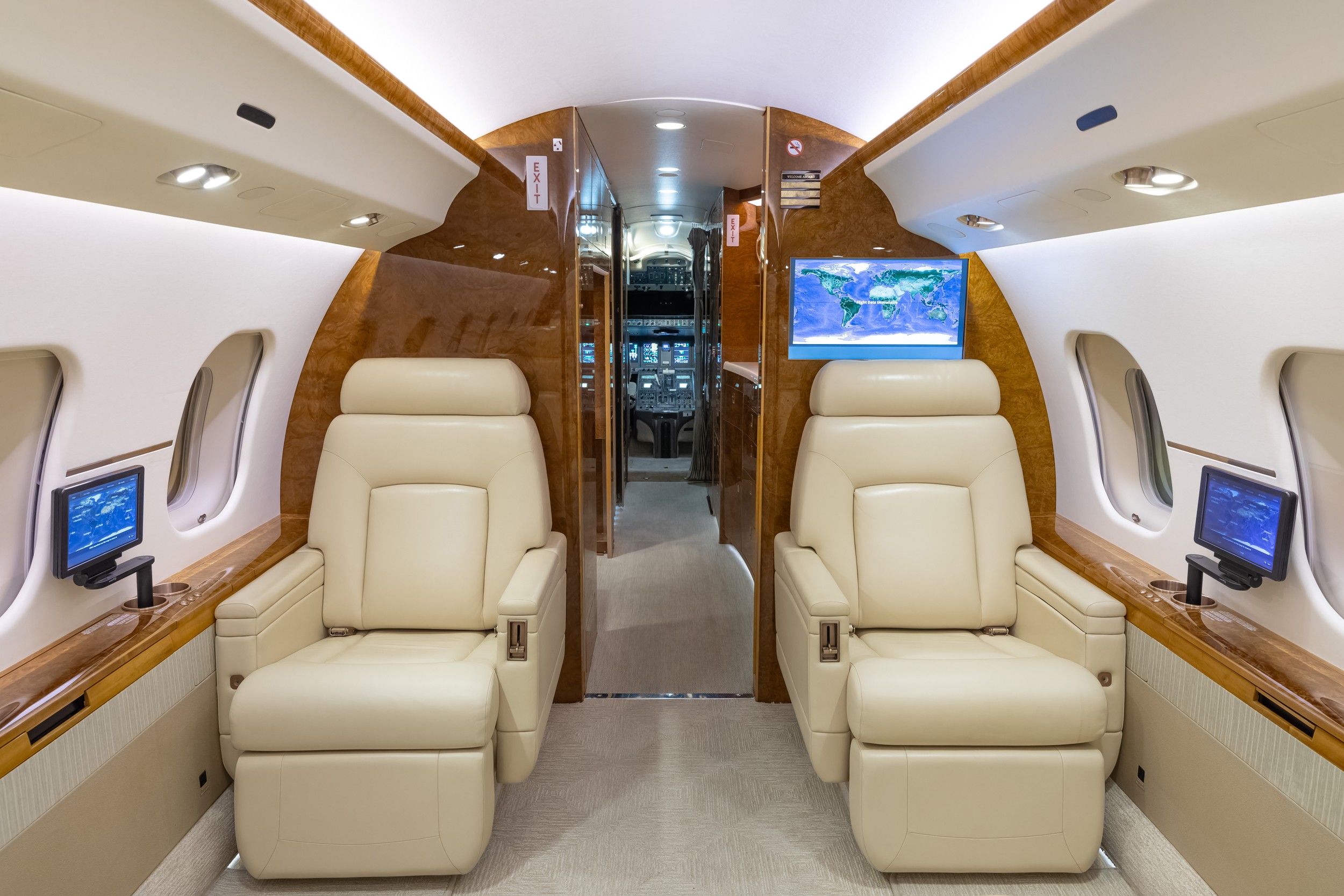 2006 Bombardier Global Express XRS For Sale | NY, US. 5637 hrs. | AvBuyer