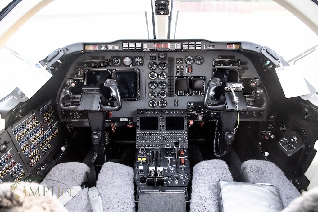 1999 Hawker Beechjet 400A For Sale | NC, US. 4940 hrs. | AvBuyer