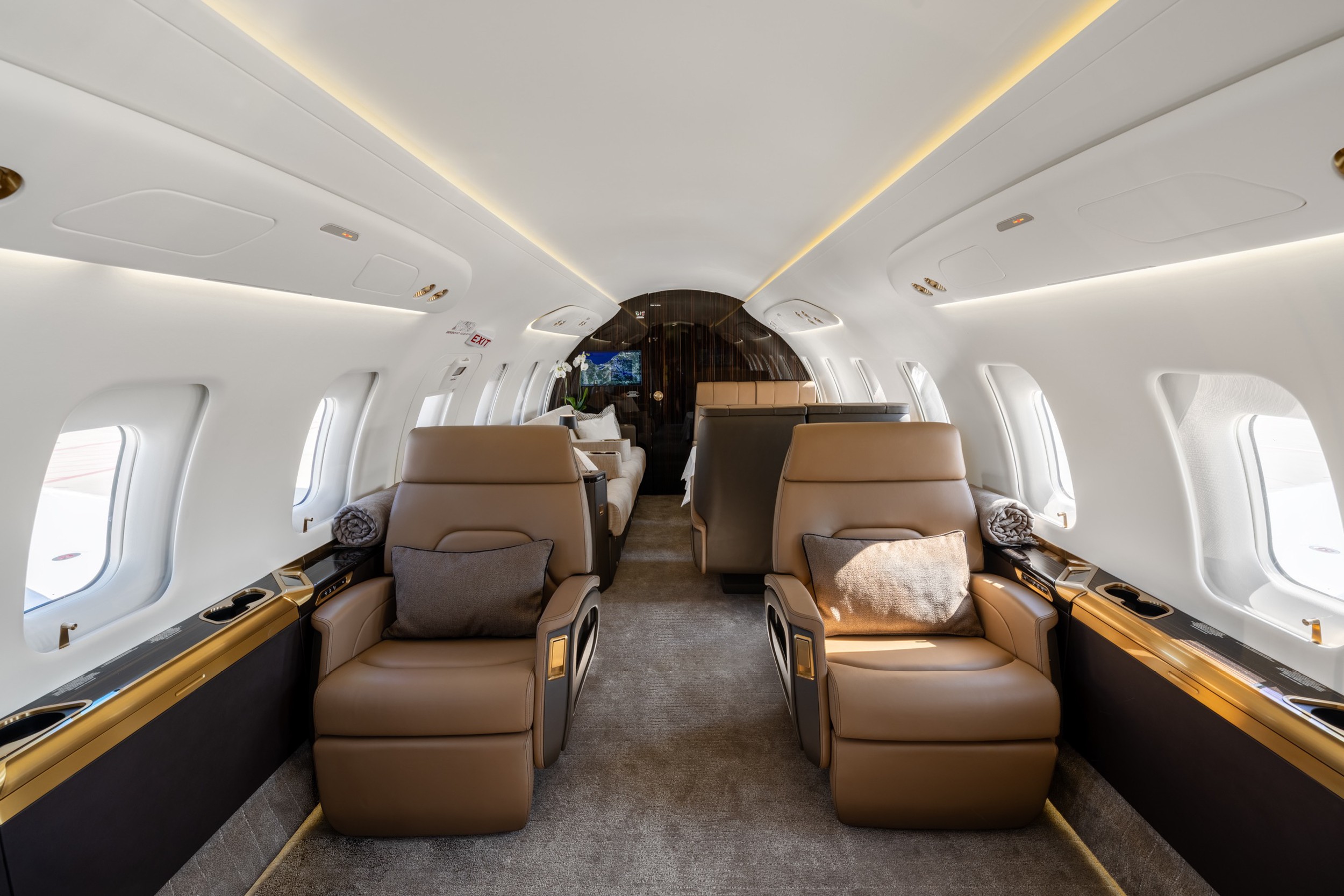 2025 Bombardier Challenger 650 For Sale | CO, US. 77 hrs. | AvBuyer