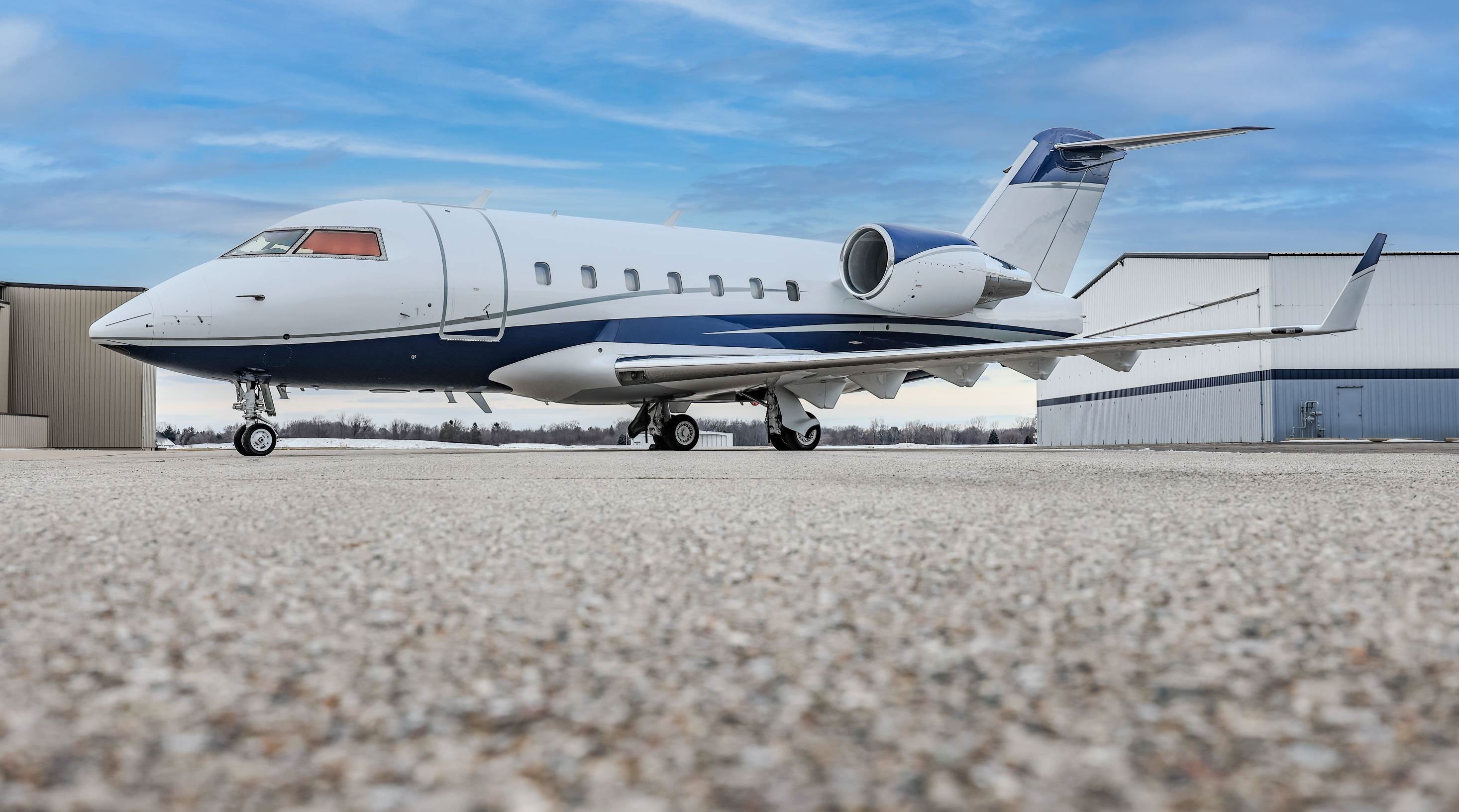 1993 Bombardier Challenger 601-3AER For Sale | MI, US. 4939 hrs. | AvBuyer