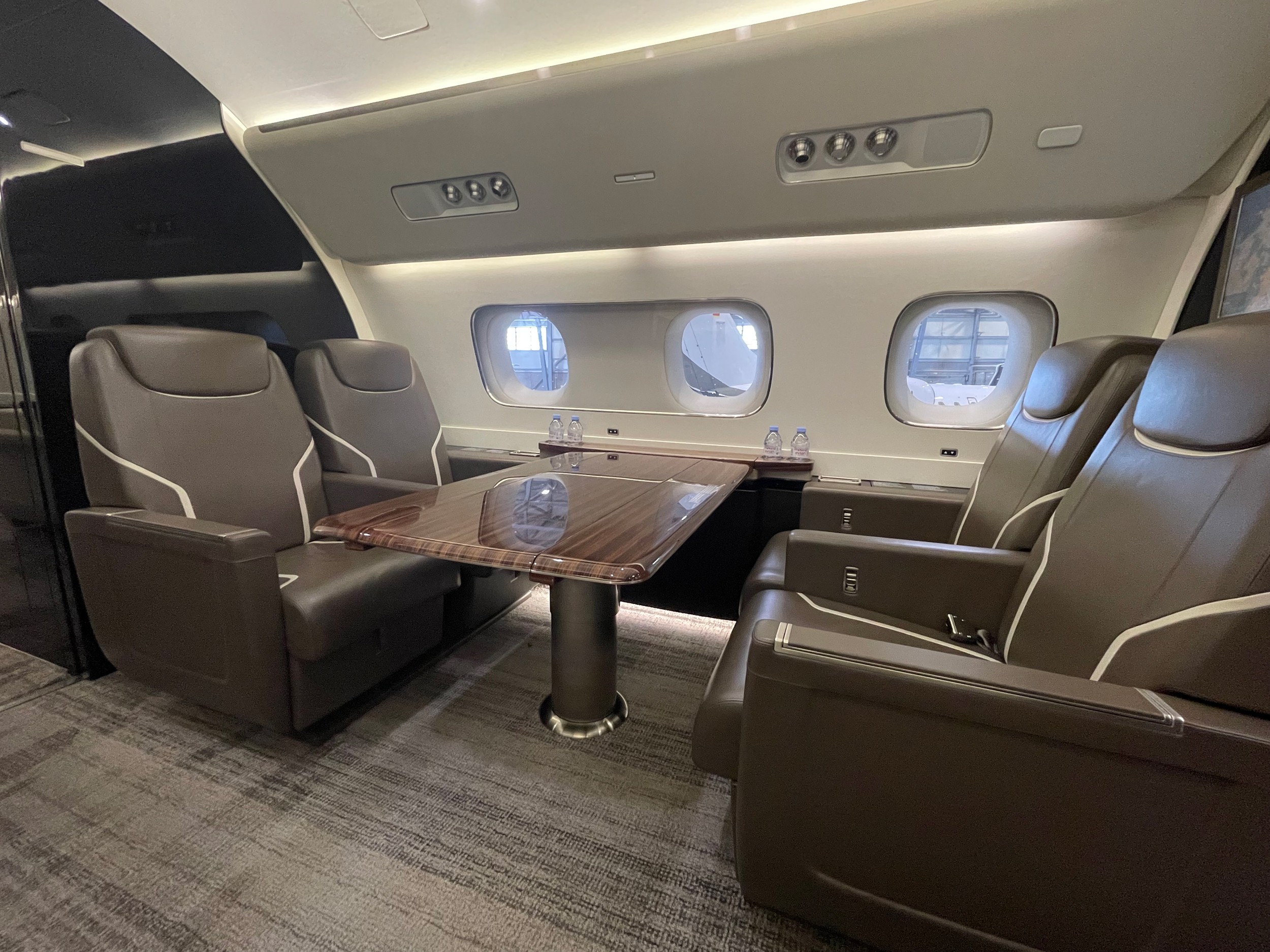 2018 Embraer Lineage 1000 E For Sale | England, UK. 4150 hrs. | AvBuyer