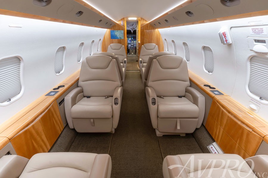 2010 Bombardier Challenger 300 For Sale | NV, US. 3258 hrs. | AvBuyer