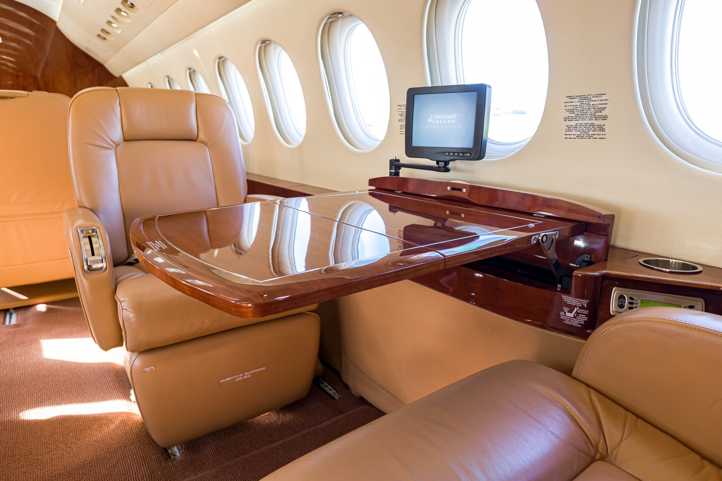 2008 Dassault Falcon 7X For Sale | France. 0 hrs. | AvBuyer