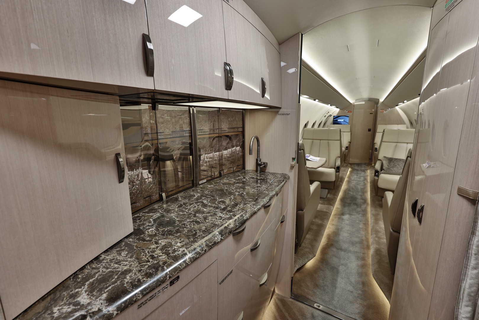 2017 Gulfstream G280 For Sale | NC, US. 2538 hrs. | AvBuyer