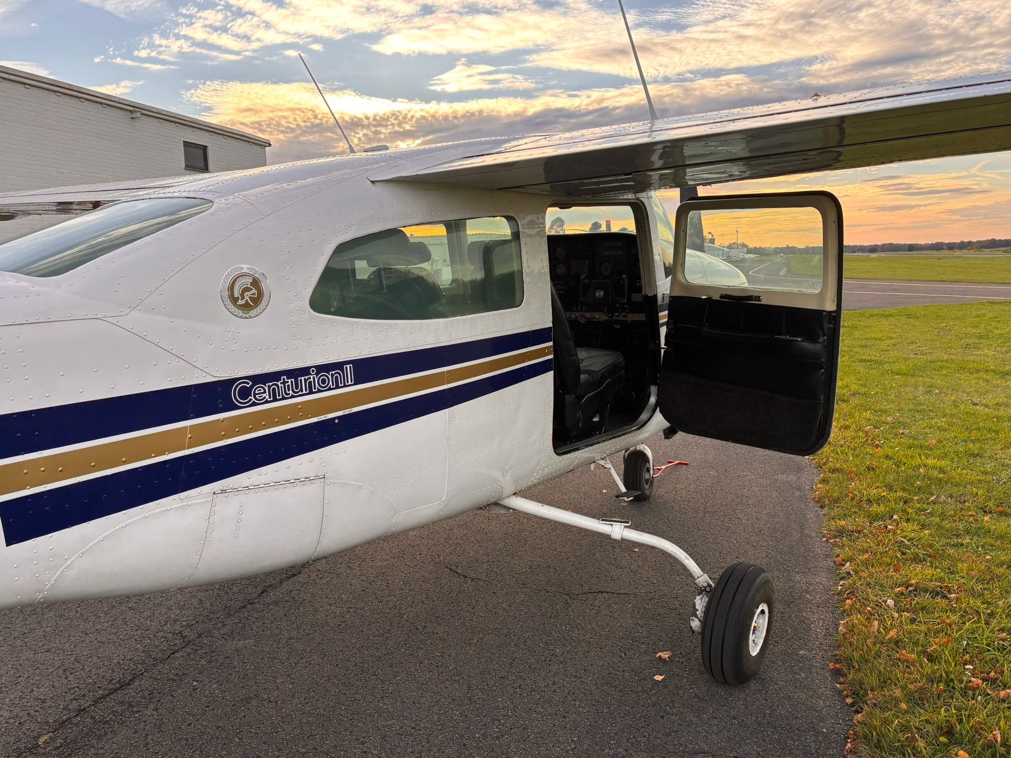 1975 Cessna 210 L Centurion For Sale | Germany. 2680 hrs. | AvBuyer