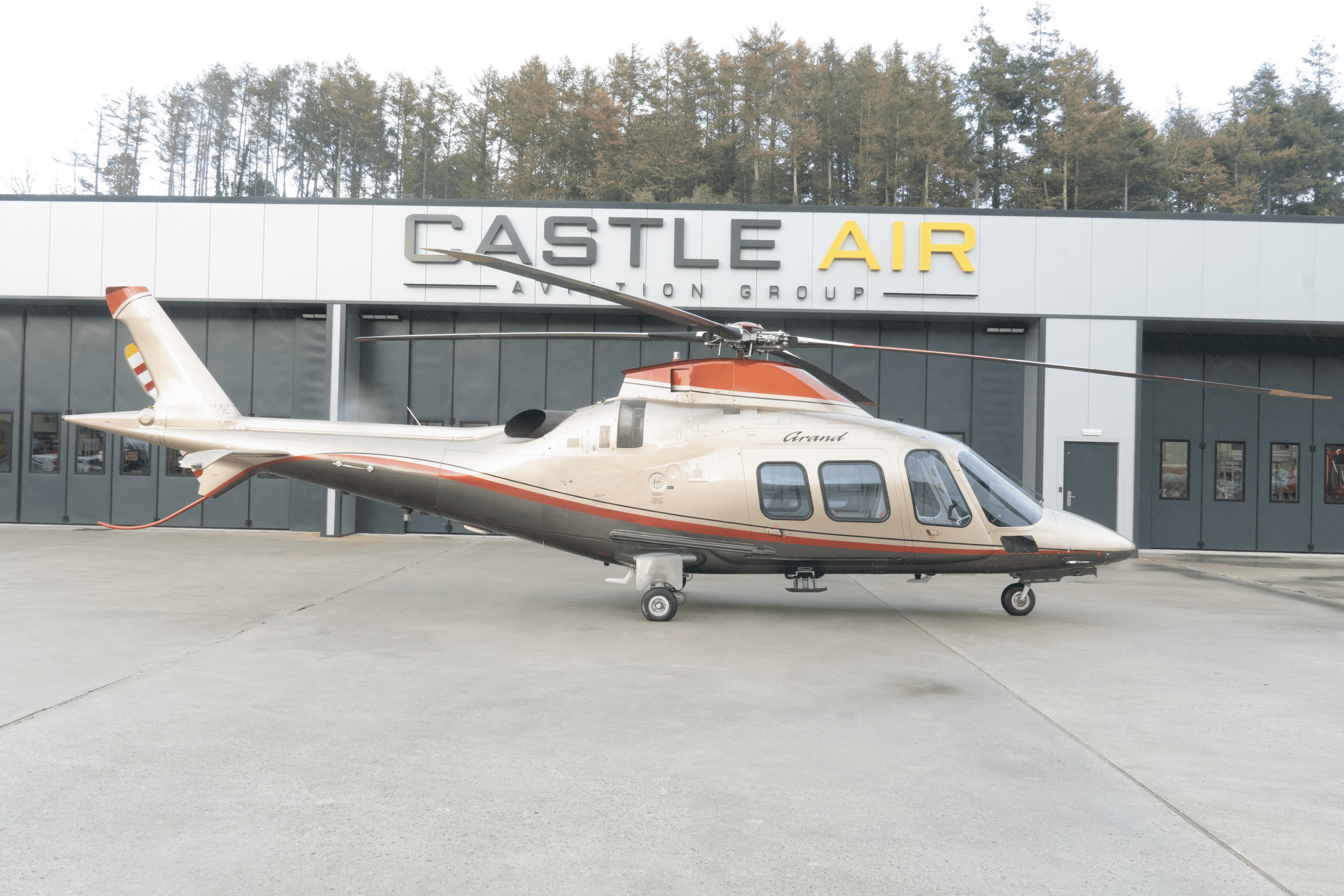 2010 Leonardo AW109S Grand For Sale | England, UK. 3332 hrs. | AvBuyer